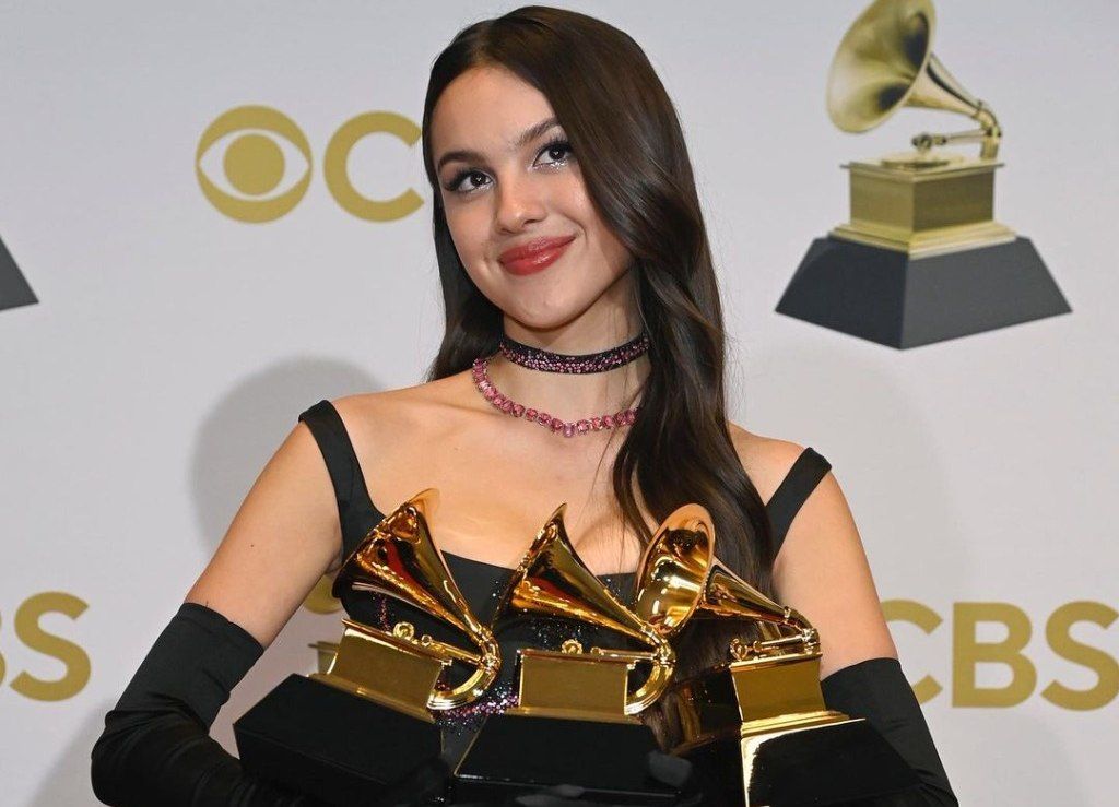Daftar Lengkap Pemenang Grammy Awards 2022, Ada Olivia Rodrigo hingga ...