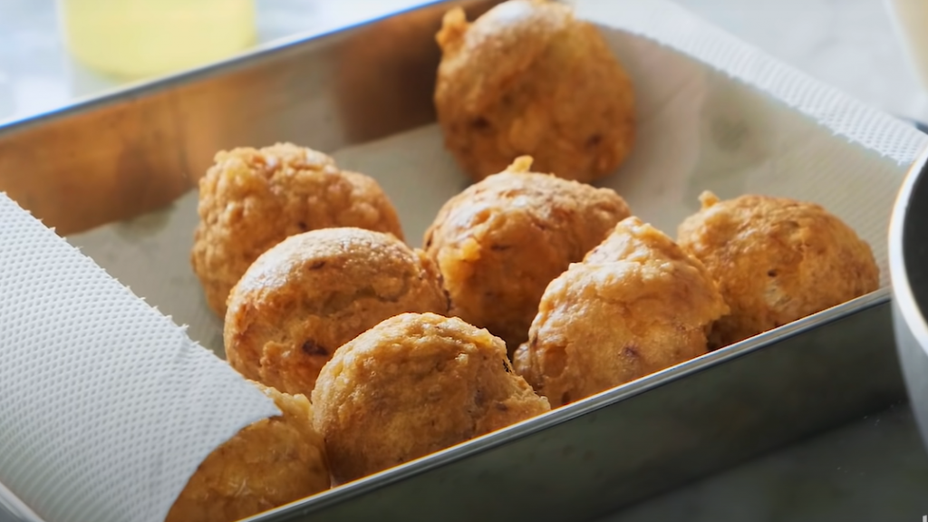 Resep Bakso Goreng Ala Willgoz, Cemilan Garing Di luar Empuk Di dalam ...