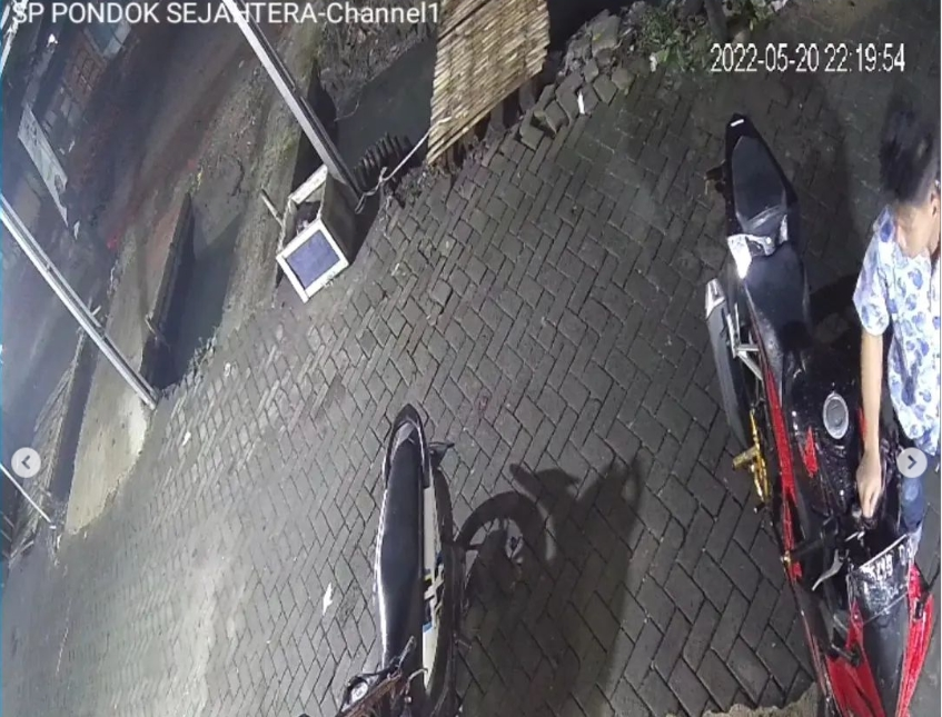 Video Viral! Pencuri Motor di Pasar Kemis Tangerang Terekam CCTV ...
