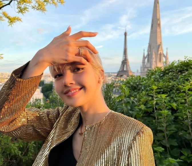 Diduga Lisa Blackpink Jadi Korban Rasis, Tagar Apologize to Lisa Sempat ...
