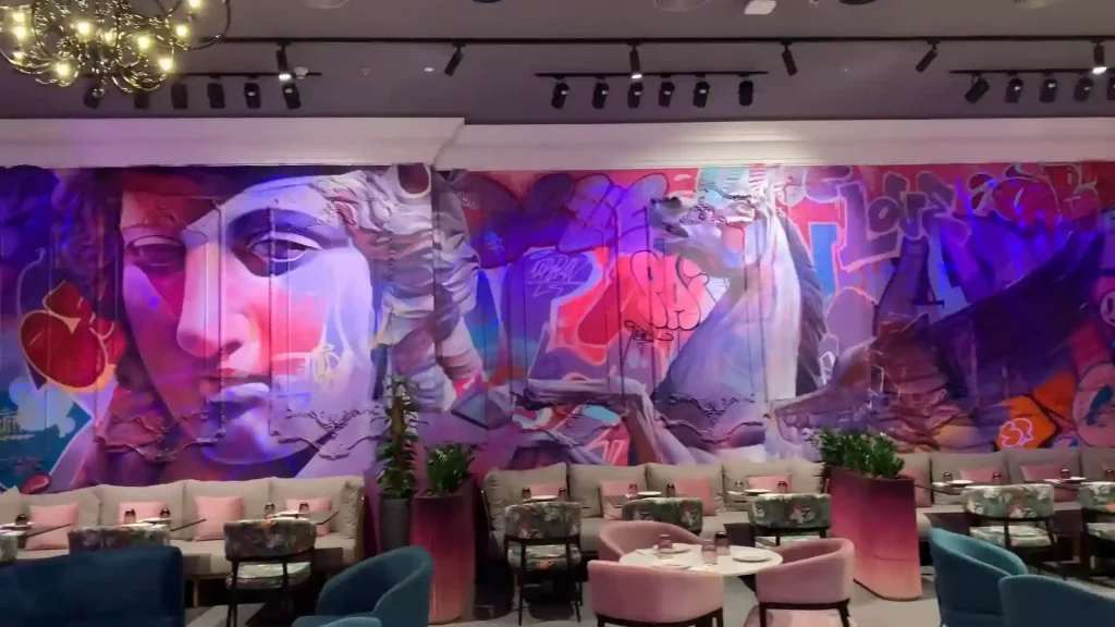 Restoran Viral di Dubai, Patung Bergerak Muncul Menggantikan Lukisan ...