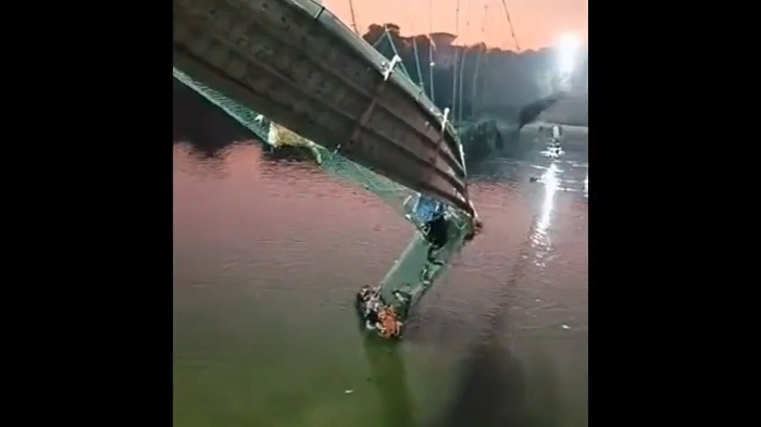 Jembatan di Gujarat India Roboh Sebabkan 60 Korban Tewas, Ini Reaksi ...