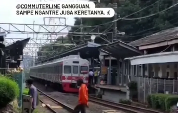 Perjalanan KRL Bogor Jakarta Kota Alami Gangguan, Penumpang Mengeluh ... Perjalanan KRL Bogor Jakarta Kota Alami Gangguan, Penumpang Mengeluh ...