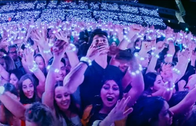 Gelang LED Konser Coldplay Dikenal Ramah Lingkungan, Ini Keunggulannya ...