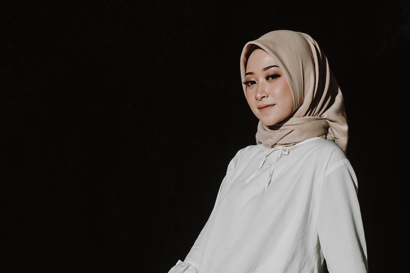 Mengenal Kain Tenun Suku Lio Ende dan Cara Pembuatannya - Hariane.com