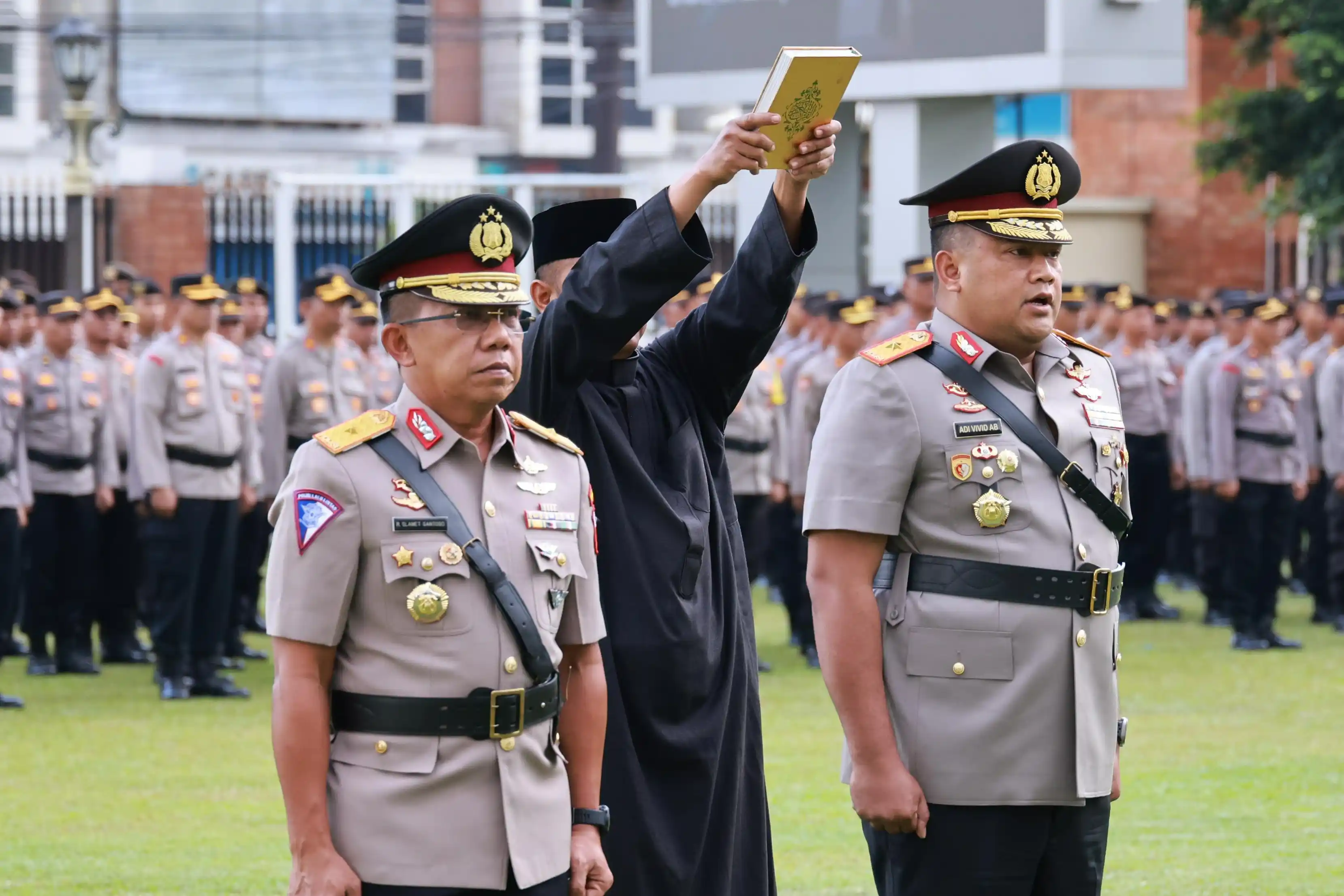 Polda DIY Gelar Sertijab Jabatan untuk 5 Pucuk Pimpinan - Hariane.com